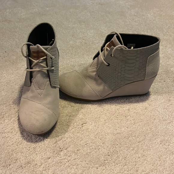 Toms | Shoes | White Tom Booties | Poshmark